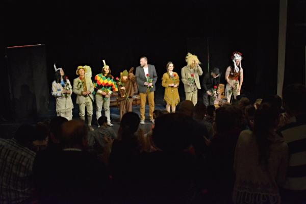 Hithit - HOREM PÁDEM na divadle!